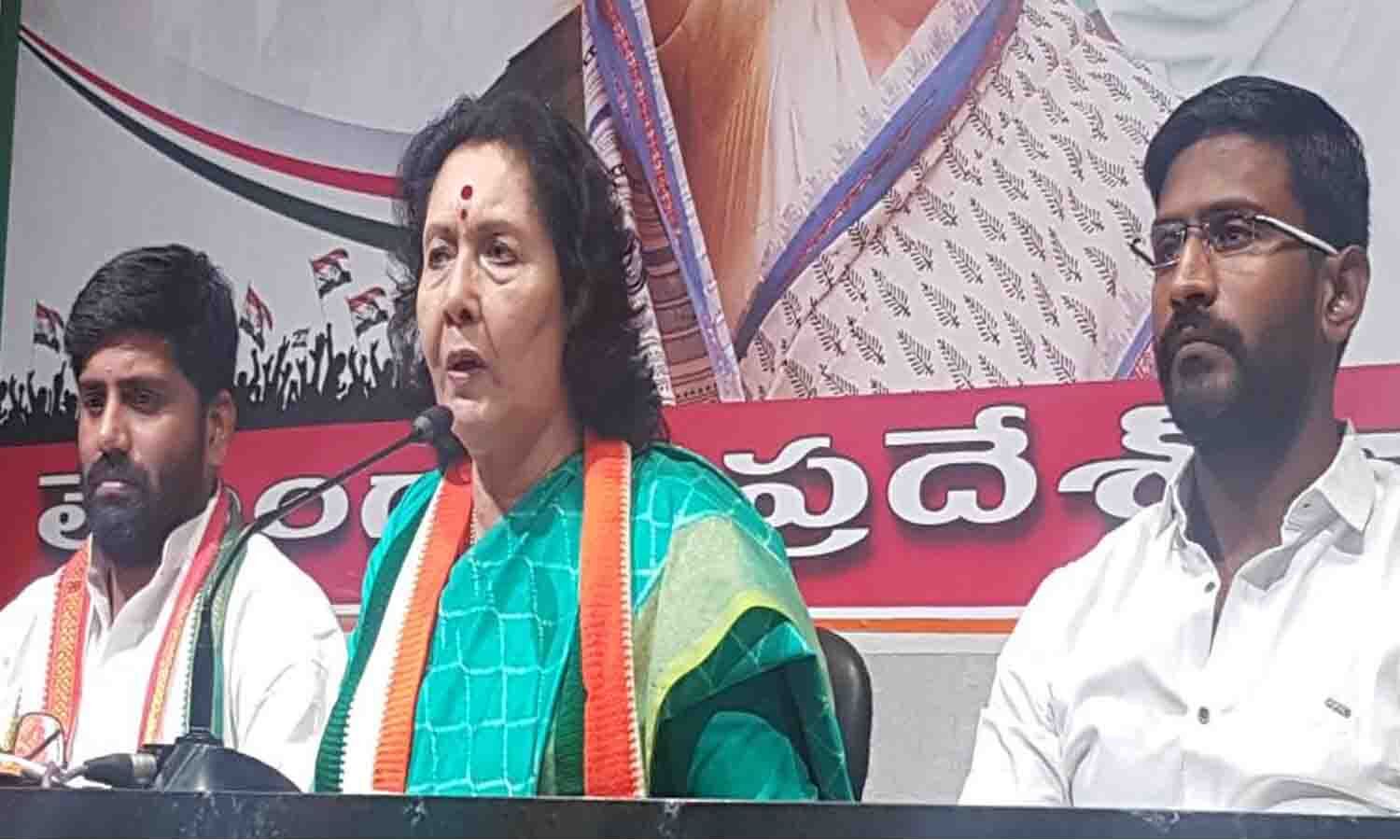 పిల్లలు ఈ దేశ సంపద.. వాళ్లని పట్టించుకోకపోతే ఎలా? | Ex Minister Geetha ...