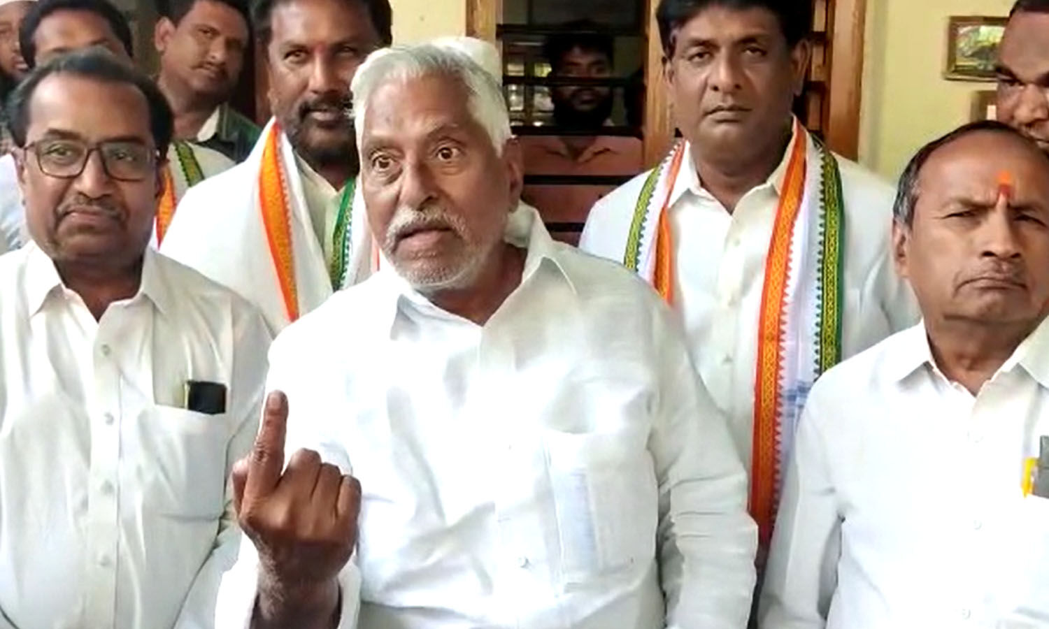 క‌విత‌ను టీఆర్ఎస్ ఎమ్మెల్యేలే ఓడించారు : ఎమ్మెల్సీ జీవన్ రెడ్డి | MLC ...