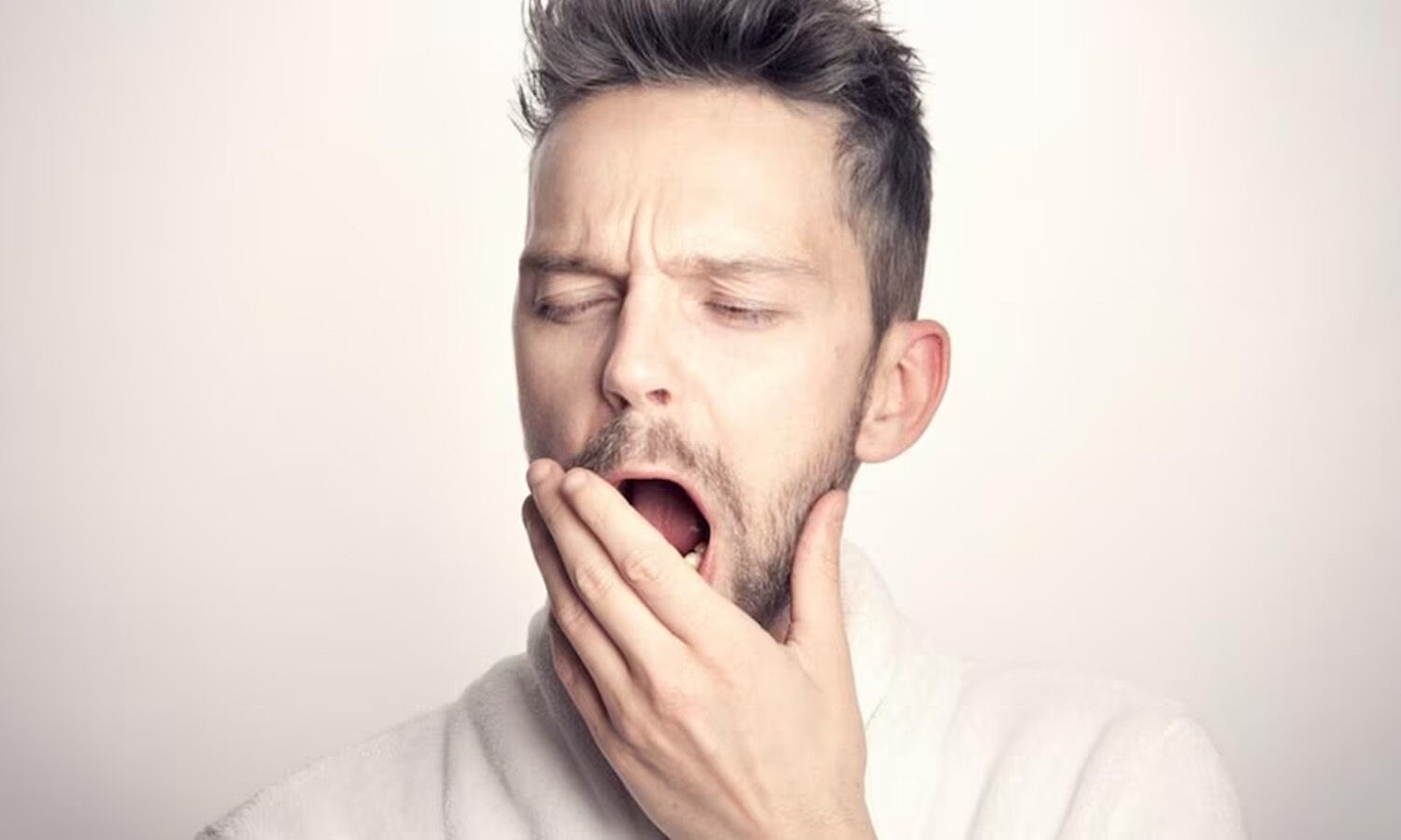 విపరీతంగా ఆవులిస్తున్నారా.. అయితే ఇది తెలుసుకోండి? | Excessive yawning ...