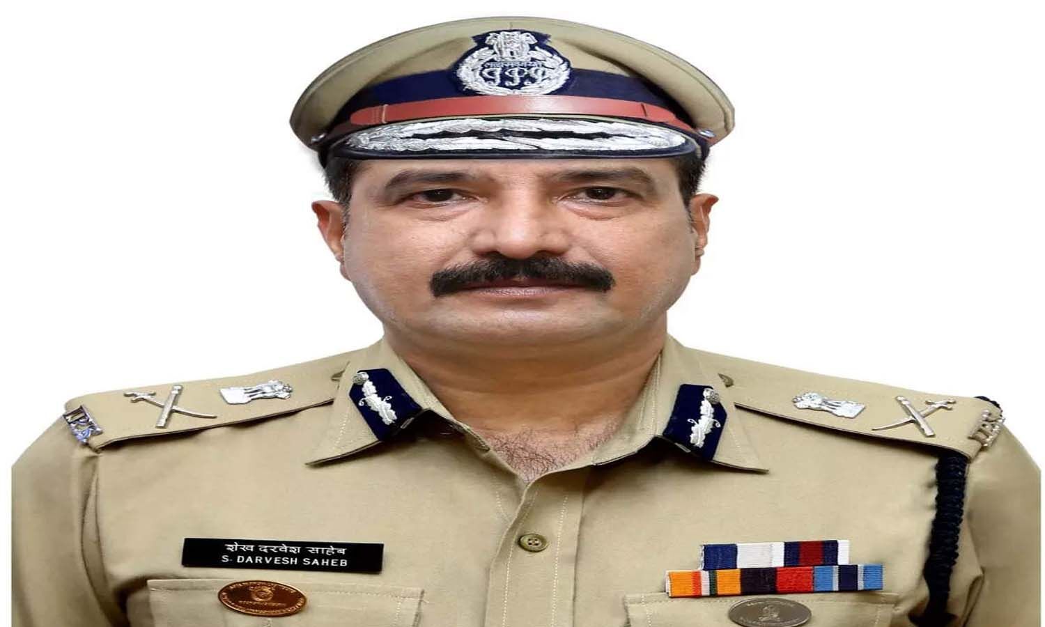 కేరళ డీజీపీగా బాధ్యతలు చేపట్టిన వైఎస్సార్‌ జిల్లా వాసి | IPS Darvesh ...