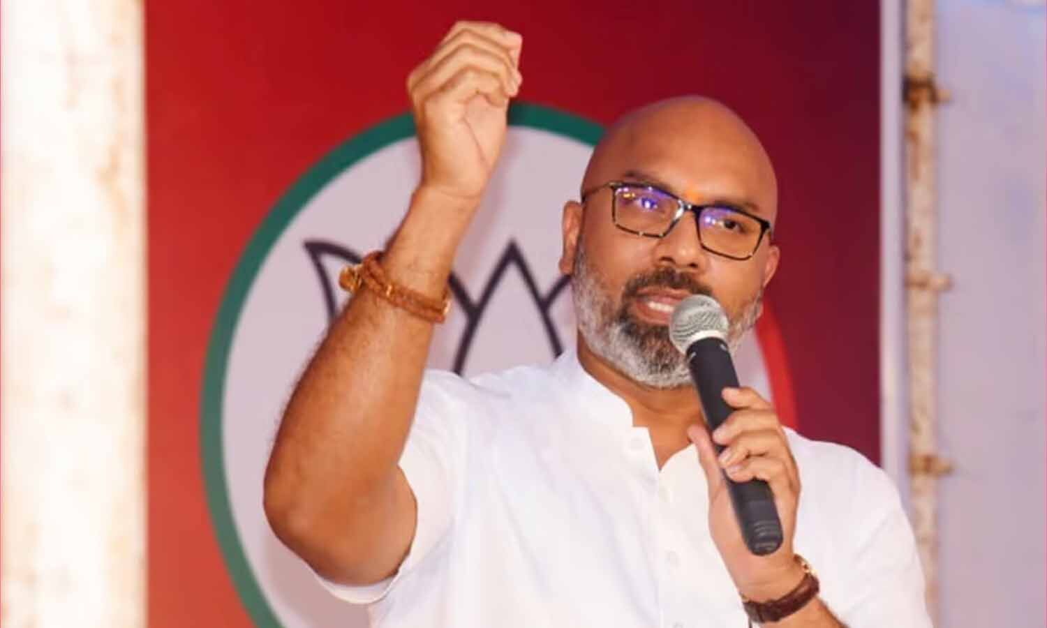 కవిత బిజినెస్ పార్ట్నర్ ఎవరో చెప్పిన ధర్మపురి అరవింద్ | MP ... కవిత బిజినెస్ పార్ట్నర్ ఎవరో చెప్పిన ధర్మపురి అరవింద్ | MP ...