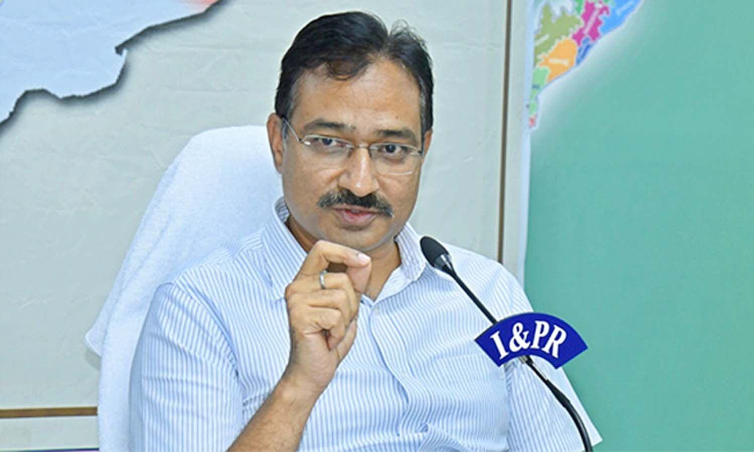 10 సెక్షన్ల కింద పిన్నెల్లిపై కేసులు.. ఎవరినీ వదిలి పెట్టం: ఏపీ సీఈవో ...