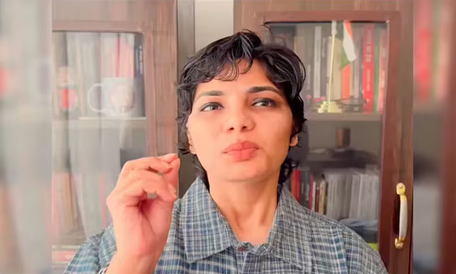 సింగర్ నేహాపై దేశ ద్రోహం కేసు నమోదు | Sedition Case Against Singer For ...